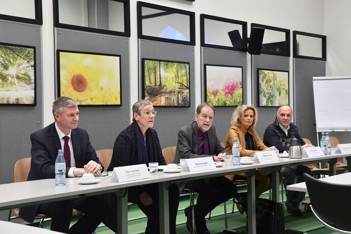 Großbauprojekt ZOP und OIP: Vertreterinnen und Vertreter der Stadt ...